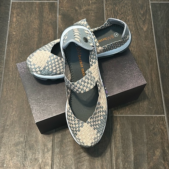 bernie mev. | Shoes | Nib Bernie Mev Memory Foam Sneakers | Poshmark